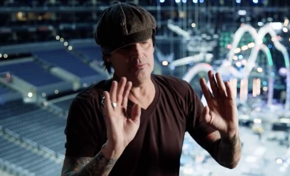 Tommy Lee's Wife Discloses Monthly Income - Alternative Nation