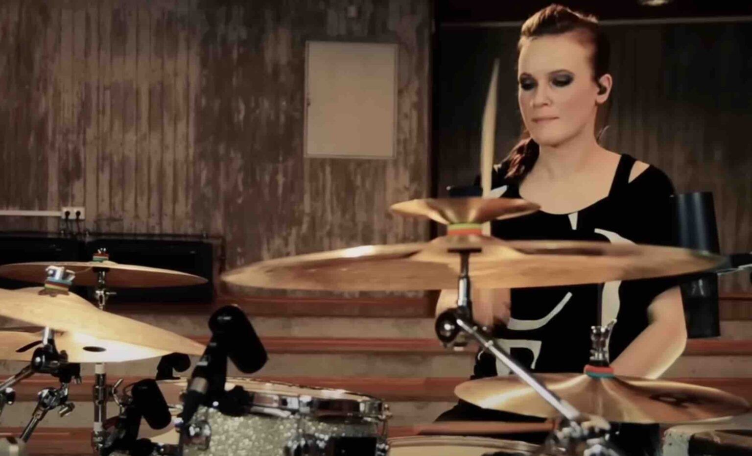 Anika Nilles' Performance Videos Stun Rush Fans - Alternative Nation