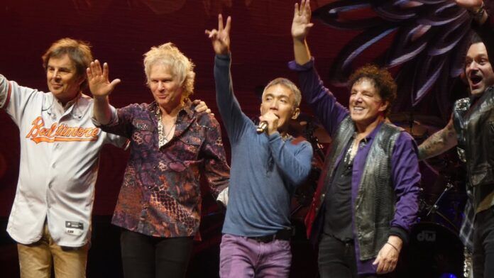 Journey Singer Arnel Pineda Teases Quitting Band - Alternative Nation